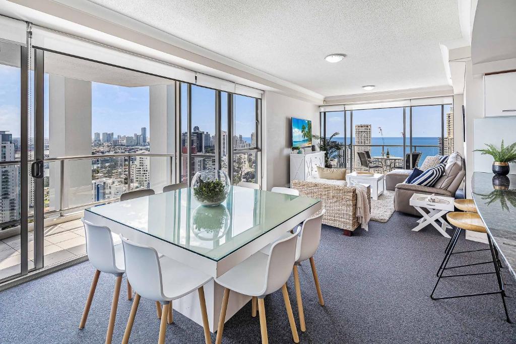 Chevron Renaissance Apartments - Gold Coast Private Apartments