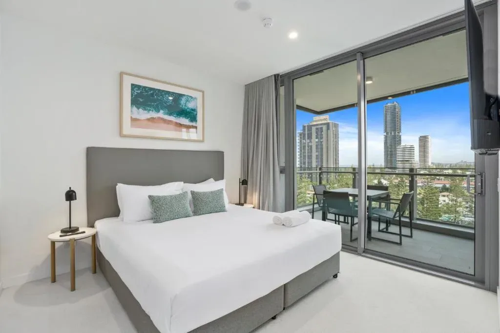 2 Bedroom Apartment in Broadbeach at Signature Broadbeach - Gold Coast ...