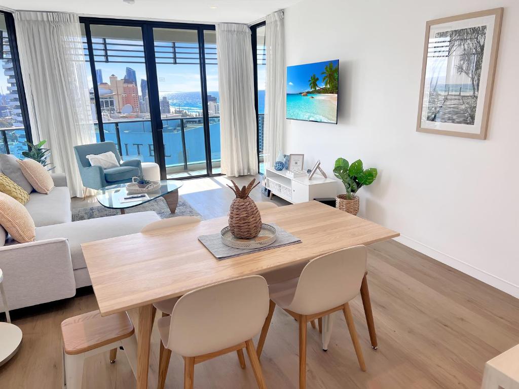 Oracle 28th Floor 2-Bedroom Apartment Ocean Views - Gold Coast Private ...