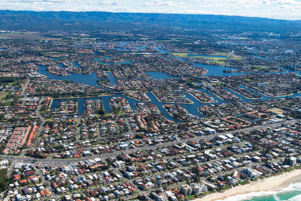 Mermaid Waters Accommodation - Gold Coast Private Apartments